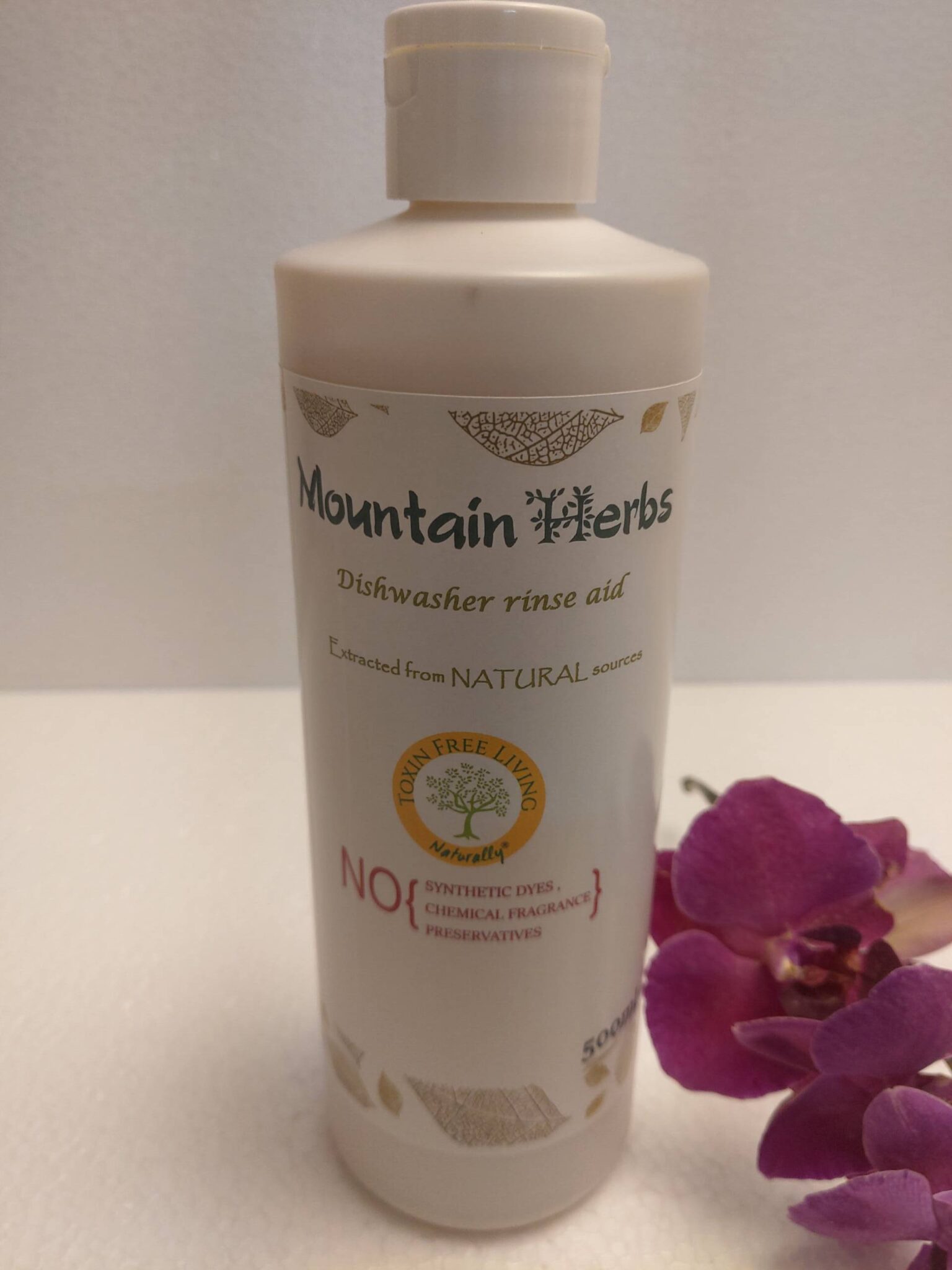 Natural rinse aid for dishwasher, extracted from vegetable oils.